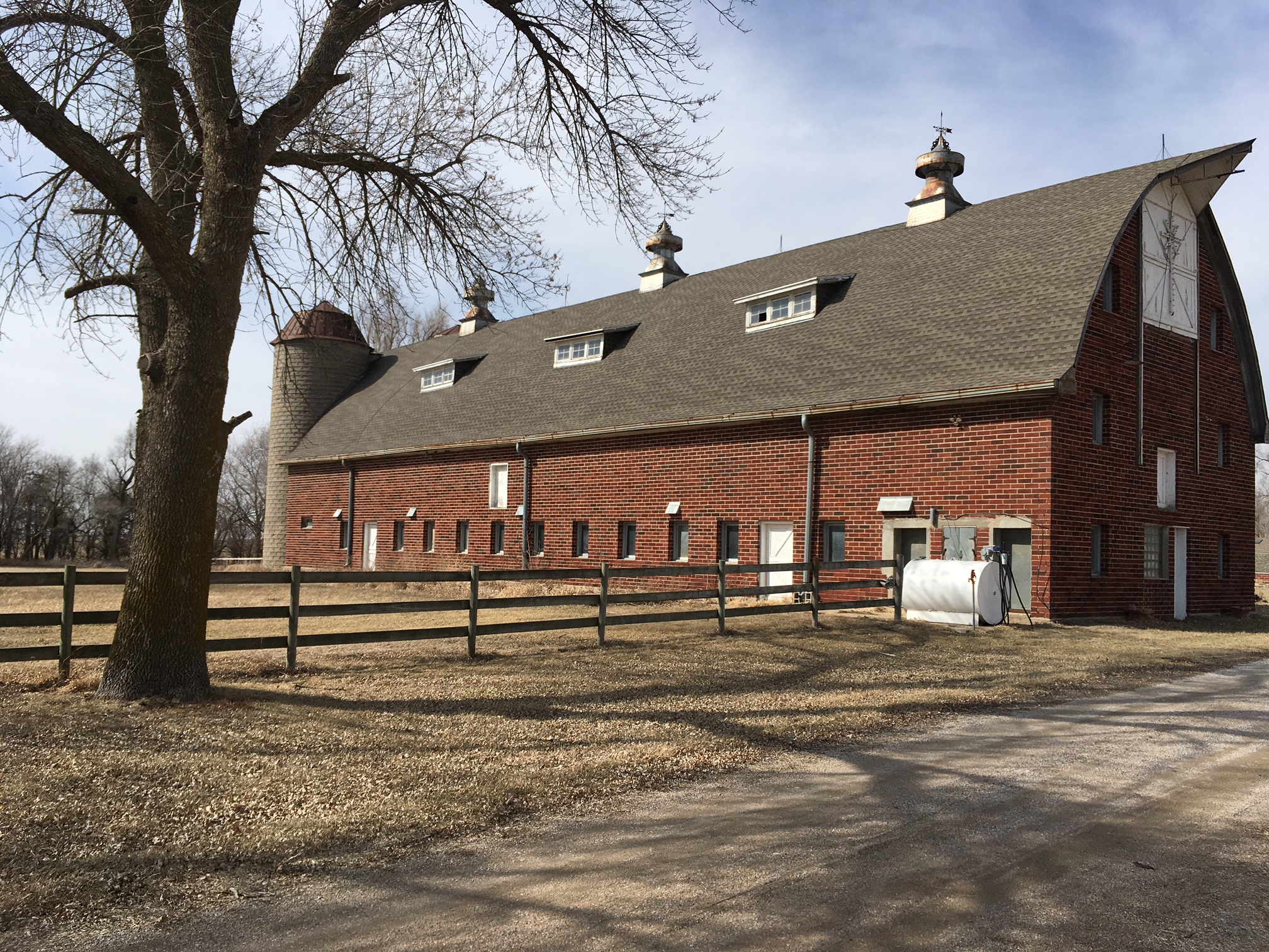 Large Dairy Barn - The Pathfinder Company
